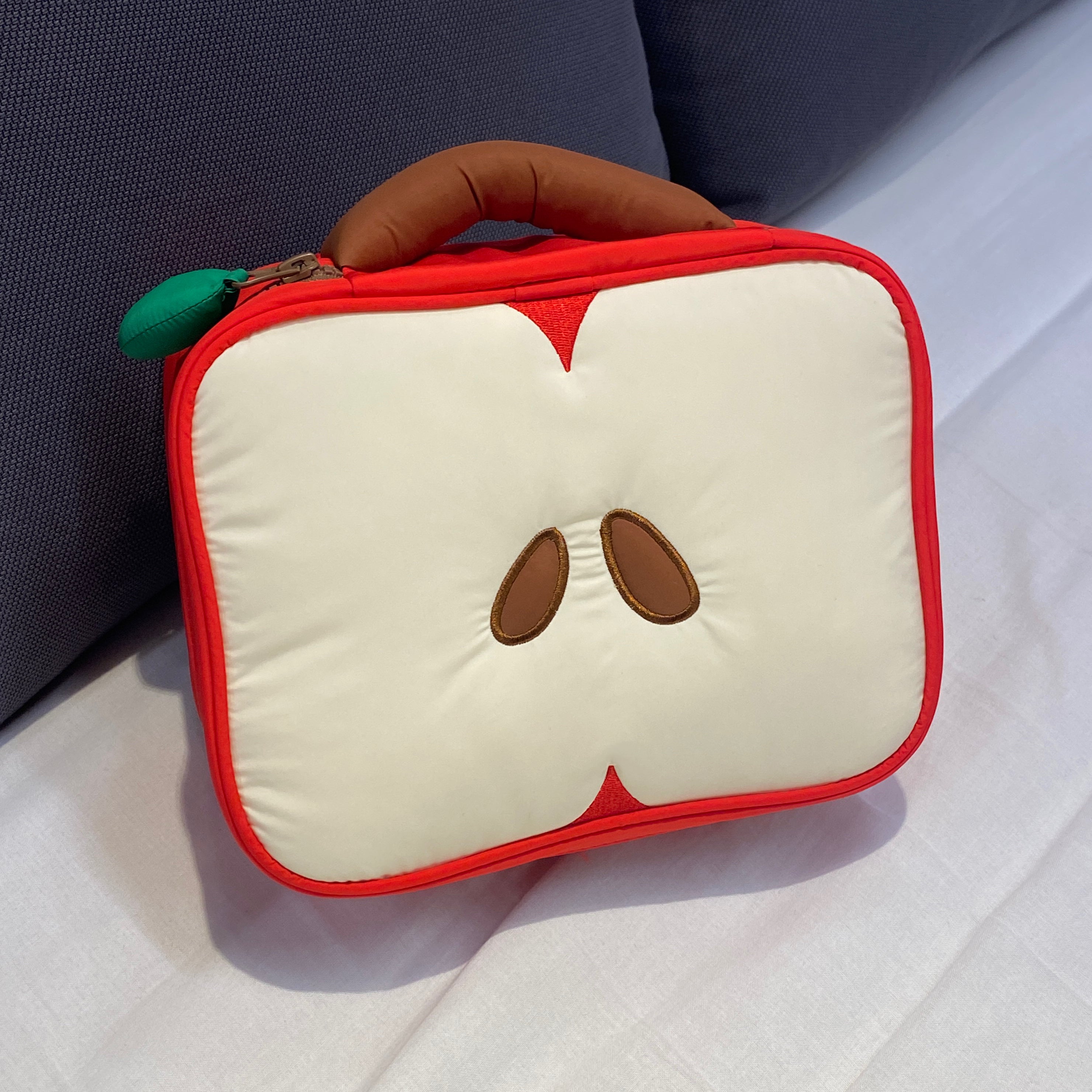Apple Shaped Make-up Bag – X Personatoy